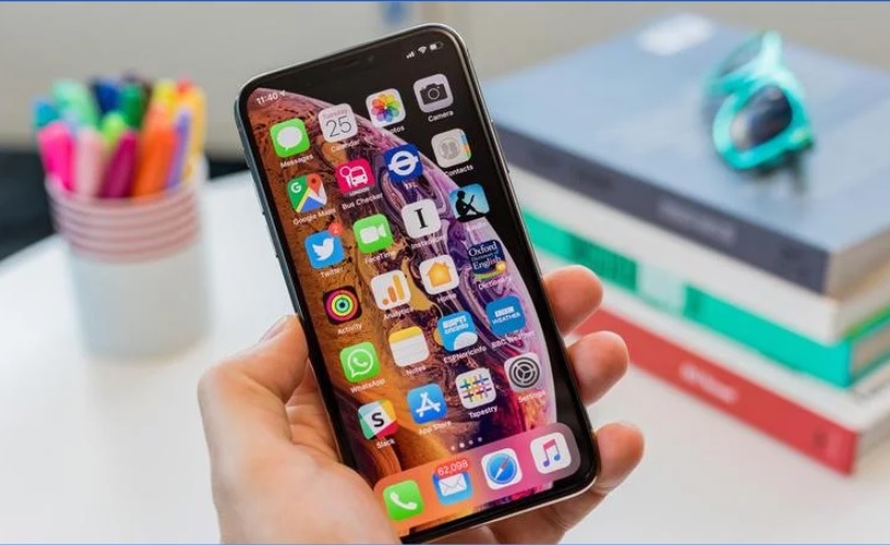 All Things You Need To Know About The iPhone XS - MobyGeek.com