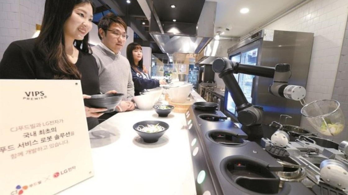 LG Electronics Creates A Robochef To Help You Cook Every Meal ...