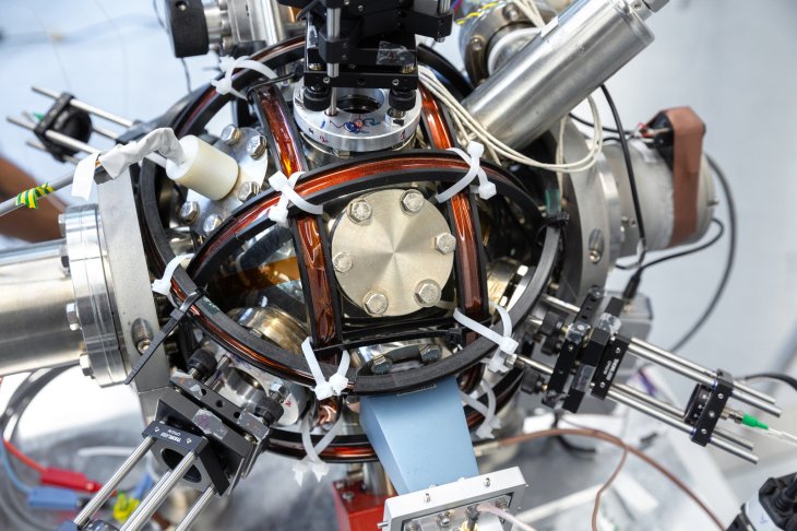 the-world-s-first-quantum-compass-can-put-gps-to-retirement-mobygeek