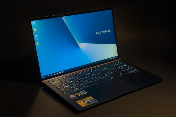 Asus ZenBook 15: An Almost Bezel-Less Ultrabook With Great Performance ...