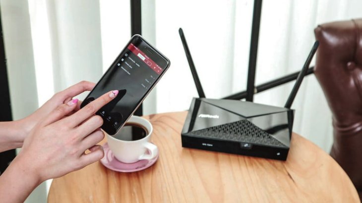 Follow These Steps To Reset Your Wi-Fi Router - MobyGeek.com