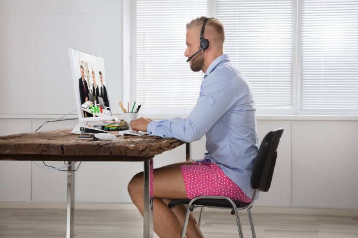 47% People Don’t Put On Their Pants While Working From Home - MobyGeek.com